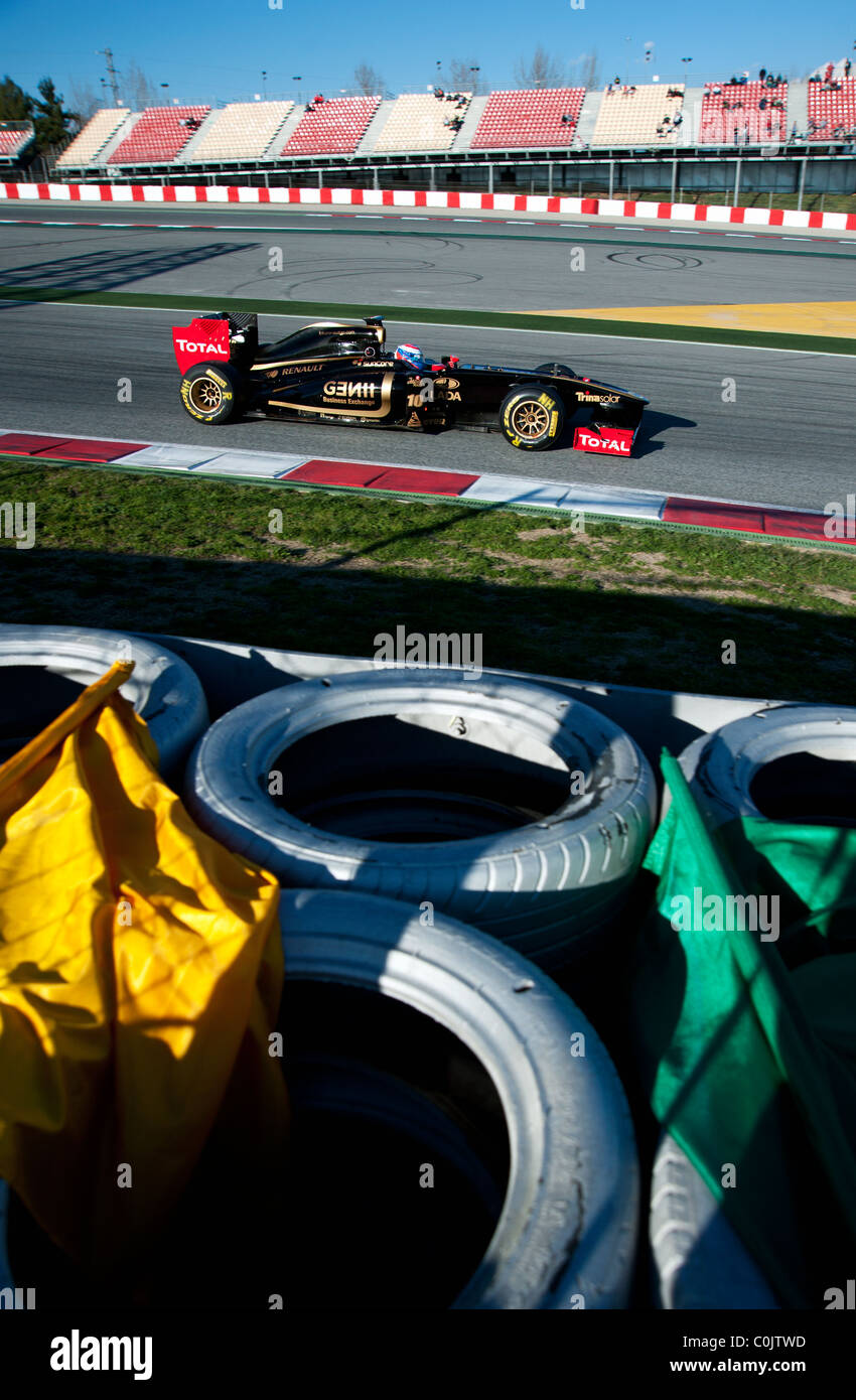 Witali Petrow (Russia) in his Lotus Renault GP Team-Renault R31 ...