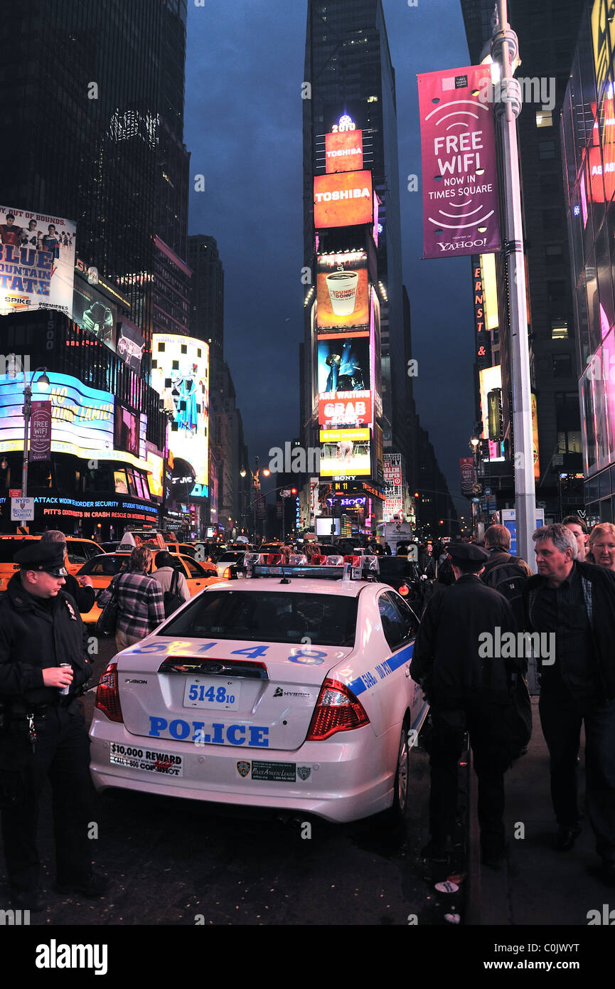 Times Square New York City Police Stock Photo - Alamy