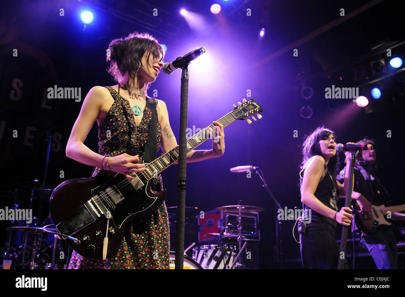 Jessica Origliasso and Lisa Origliasso The Veronicas opening for ...