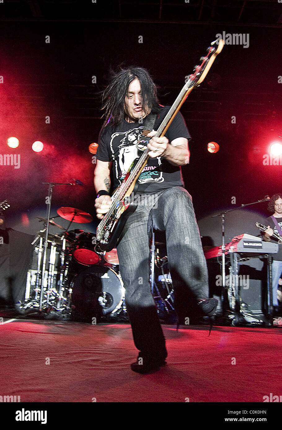 Robby takac of the goo goo dolls hi-res stock photography and images ...