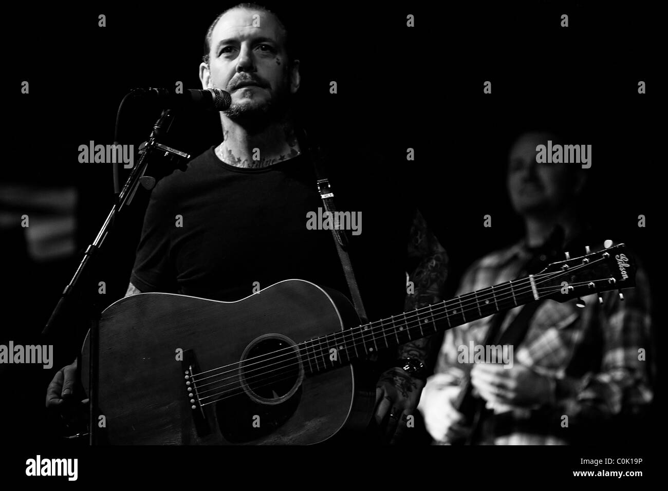 Jonny wickersham of social distortion hi-res stock photography and ...