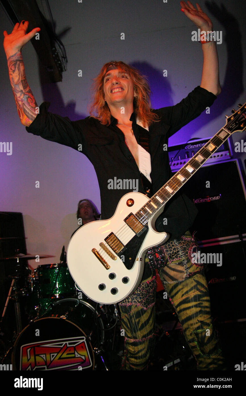 Justin Hawkins performs with his new band Hot Leg at the Proud ...