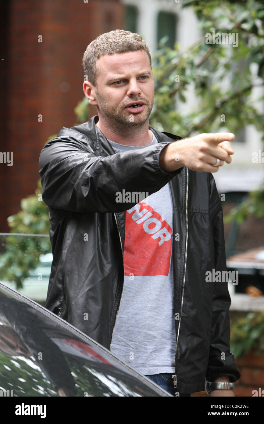 Ed Simons Lily's ex arriving at her house London, England - 07.08.08 ...