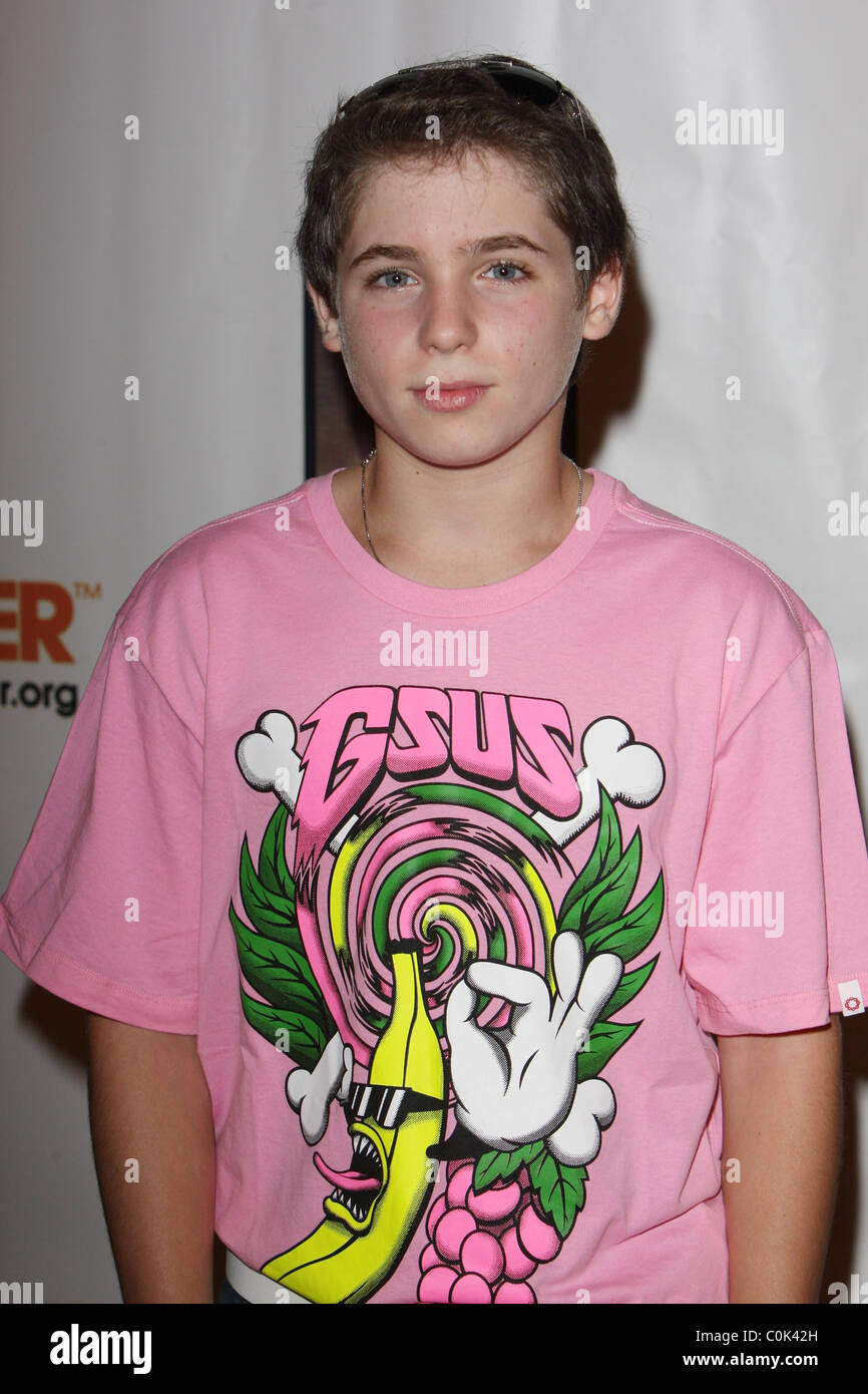 Cole Smith Camila Alves launches her Muxo handbag collection at Kitson ...