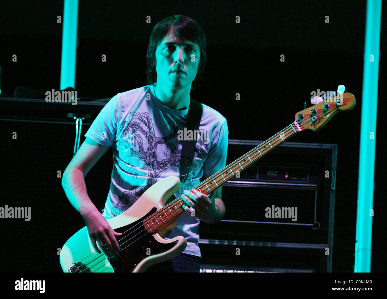 Colin greenwood radiohead hi-res stock photography and images - Alamy