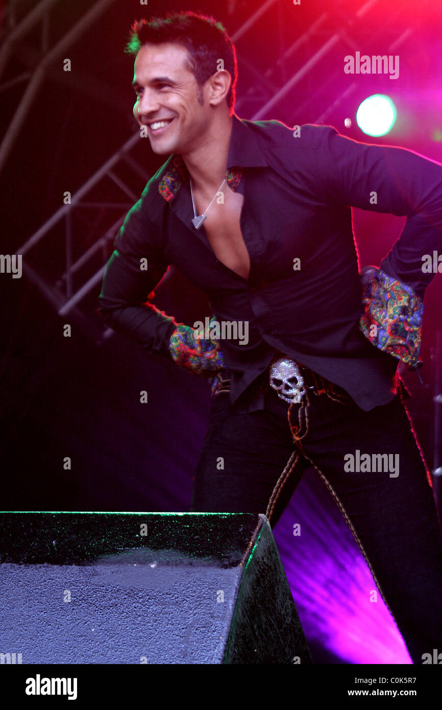 Chico Rock and Roll Charity Concert in aid of St Dunstan's and Cancer ...