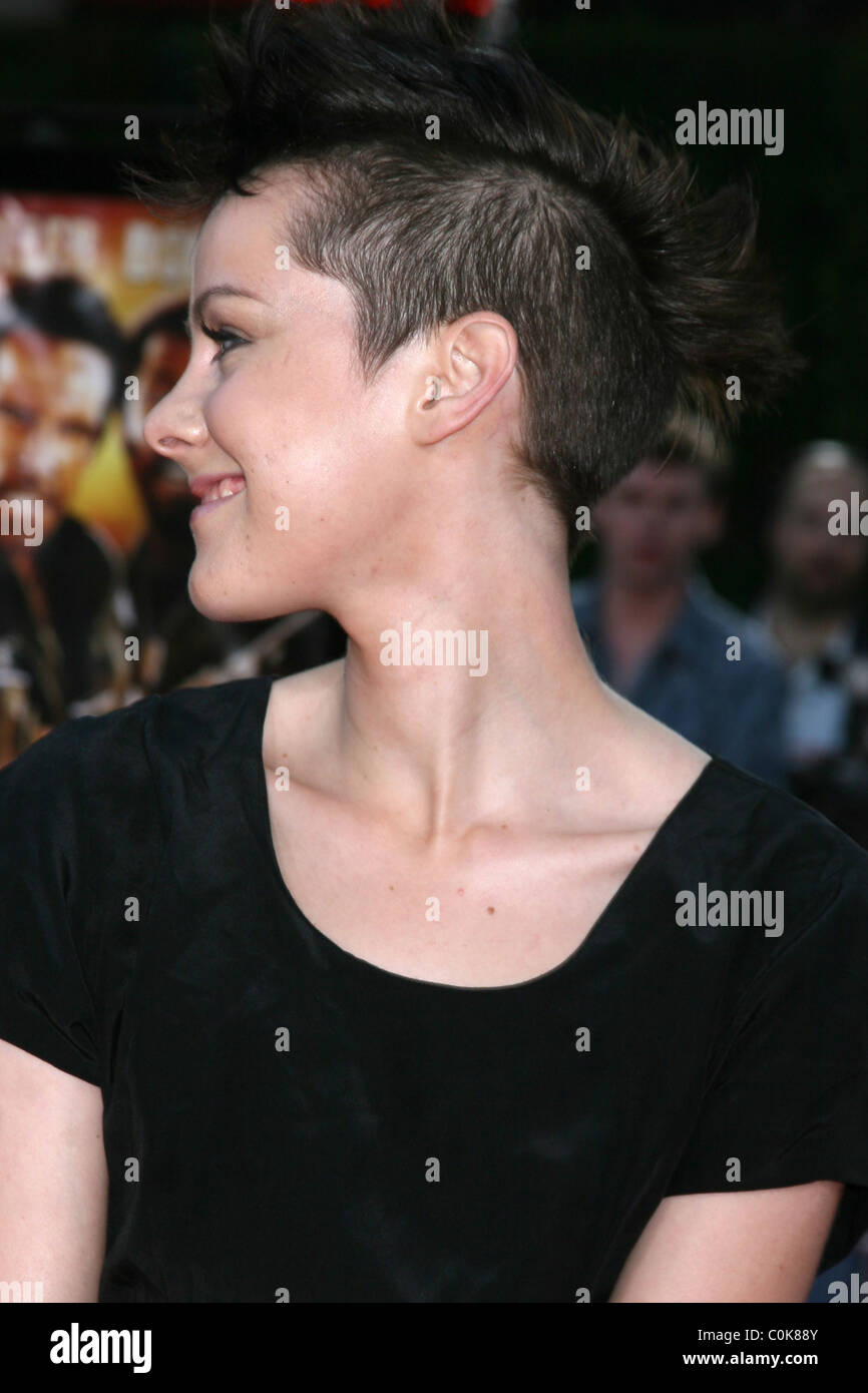 Jenna Malone Los Angeles premiere of Tropic Thunder held at Mann's ...