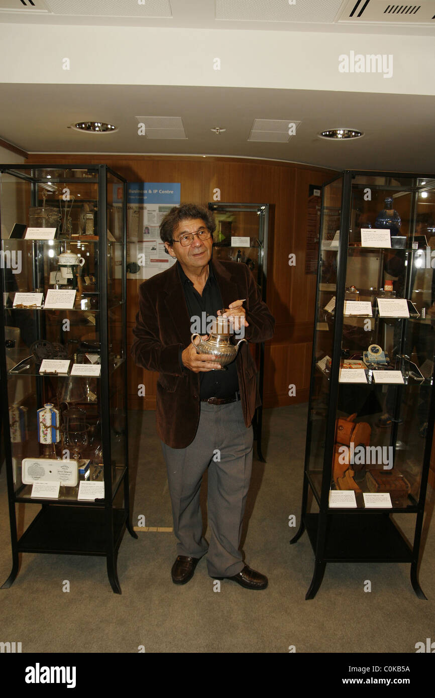 Maurice collins hi-res stock photography and images - Alamy