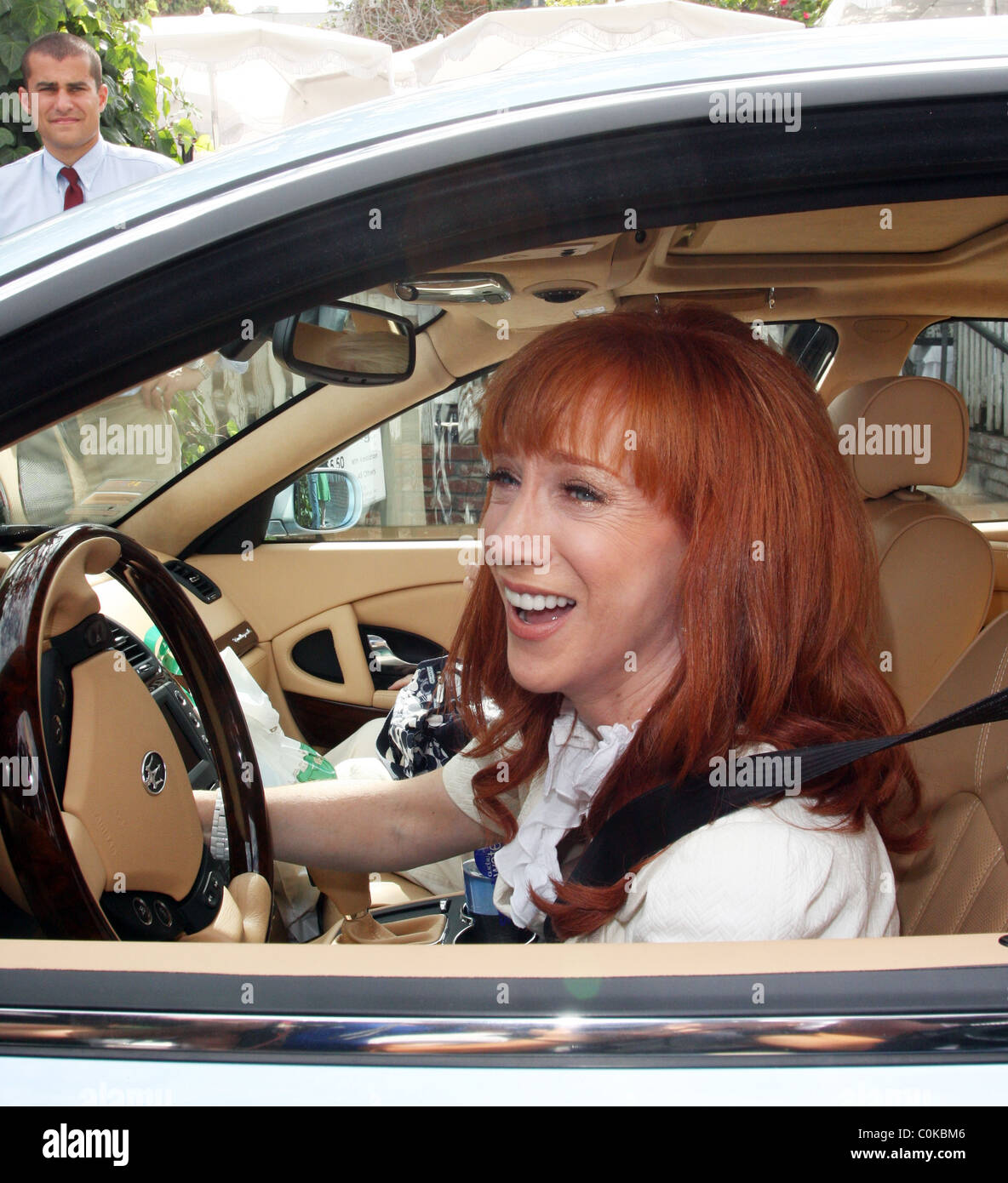Kathy Griffin outside The Ivy restaurant Los Angeles, California - 14. ...