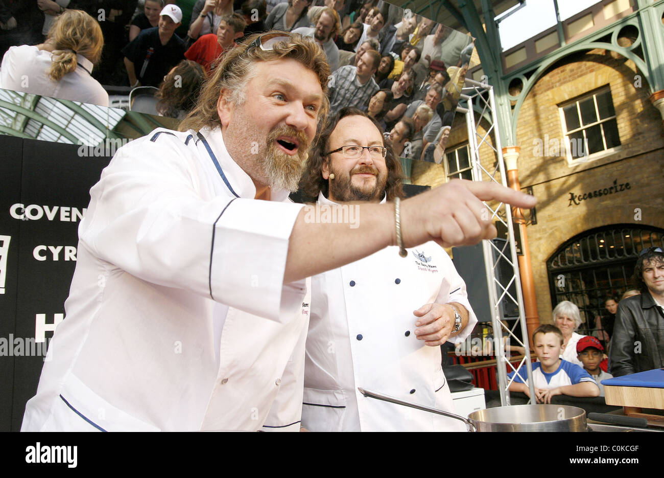 Simon king david myers hi-res stock photography and images - Alamy