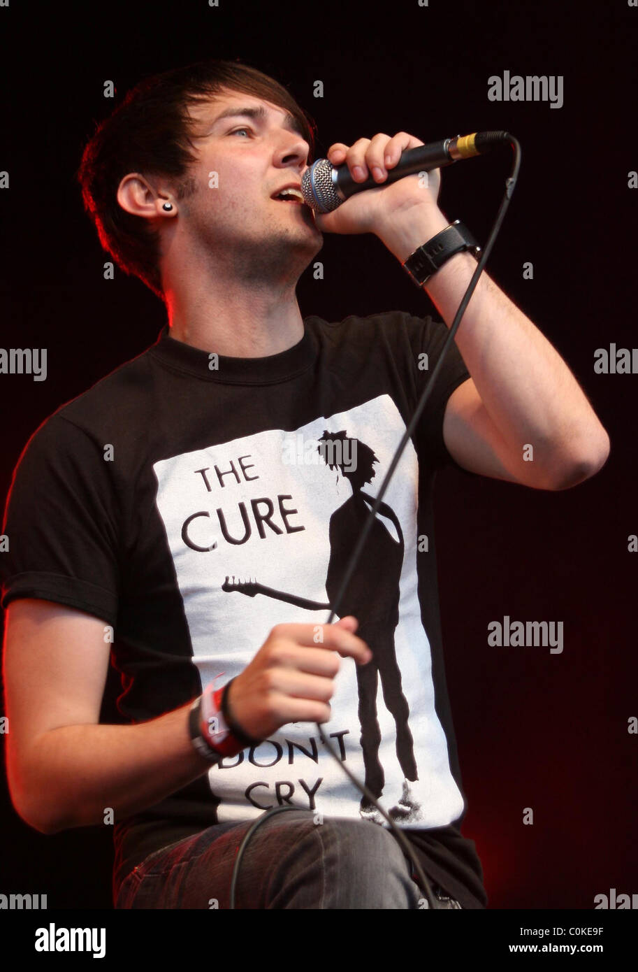 James matthews go audio performing hi-res stock photography and images ...