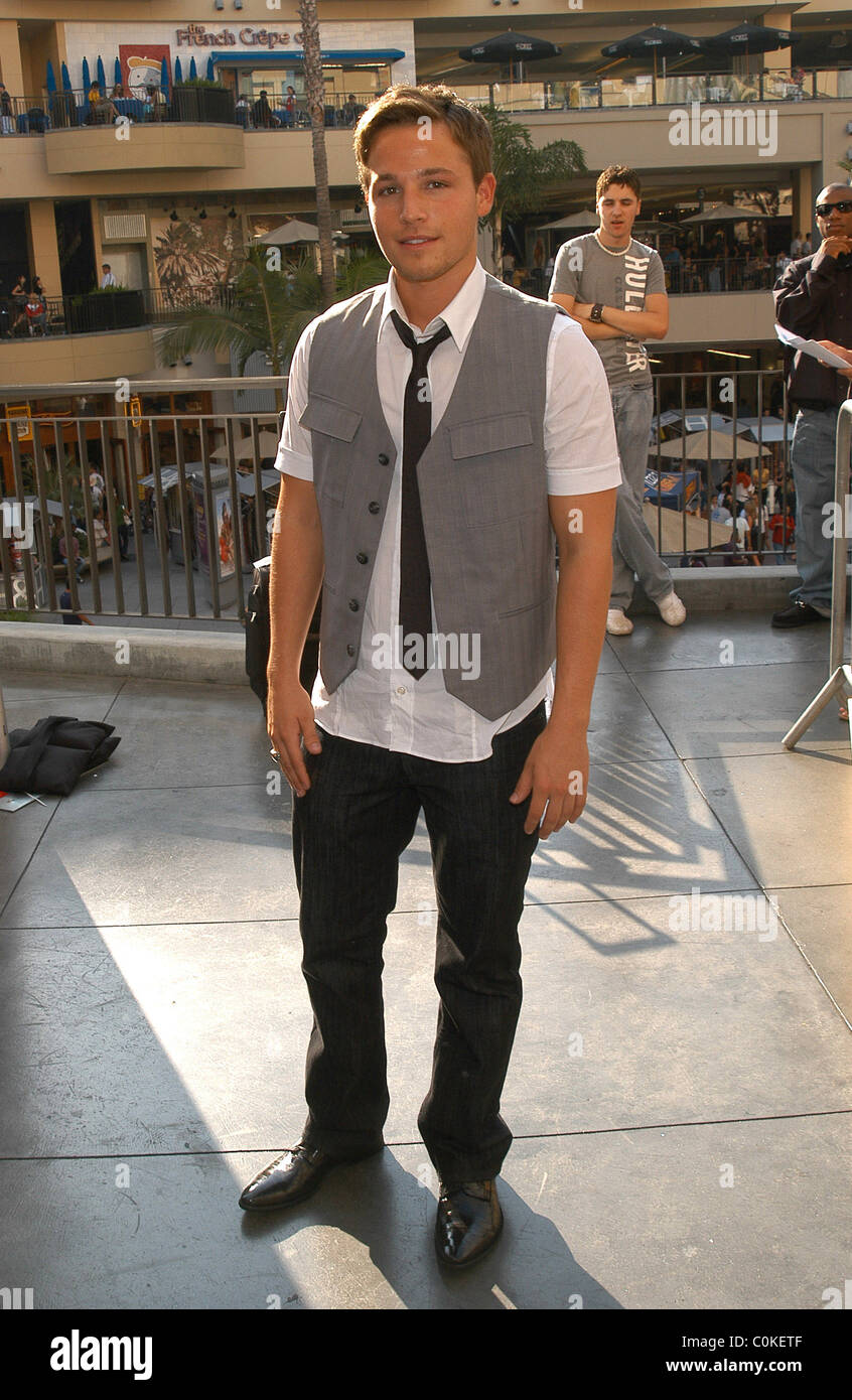 Shawn Pyfrom The 'Do Something Awards', the pre-party of 'Teen Choice ...