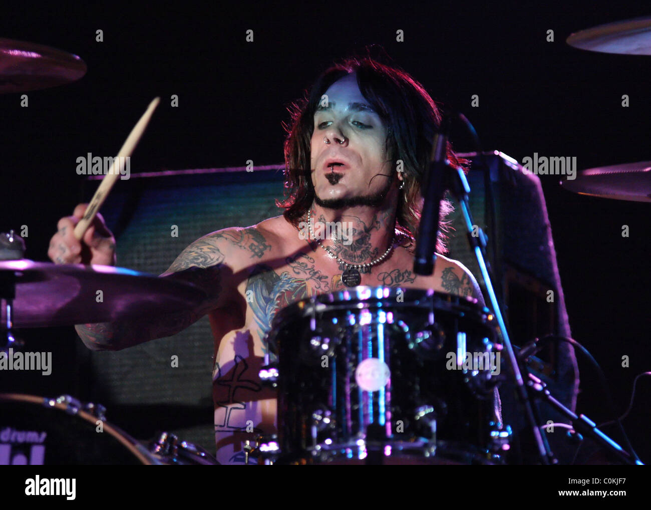 Dave gara skid row performing hi-res stock photography and images - Alamy