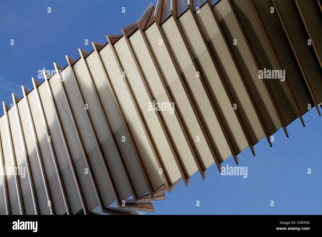 Covent garden bridge hi-res stock photography and images - Alamy