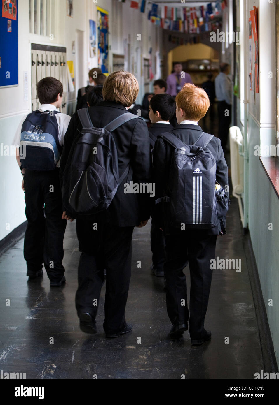 School corridor hi-res stock photography and images - Alamy