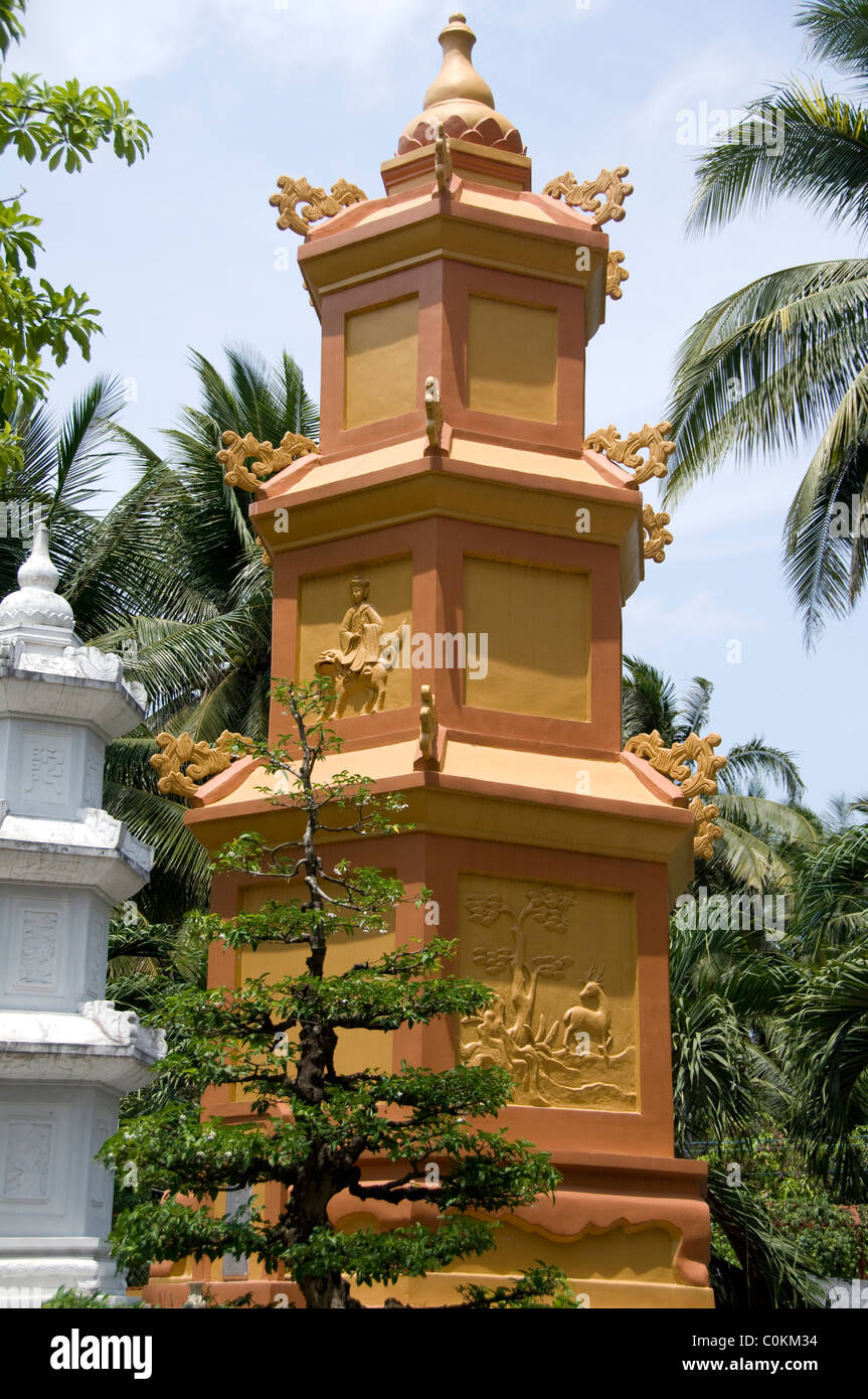 Asia, Vietnam, (near Saigon) My Tho. Vinh Trang Pagoda Stock Photo - Alamy