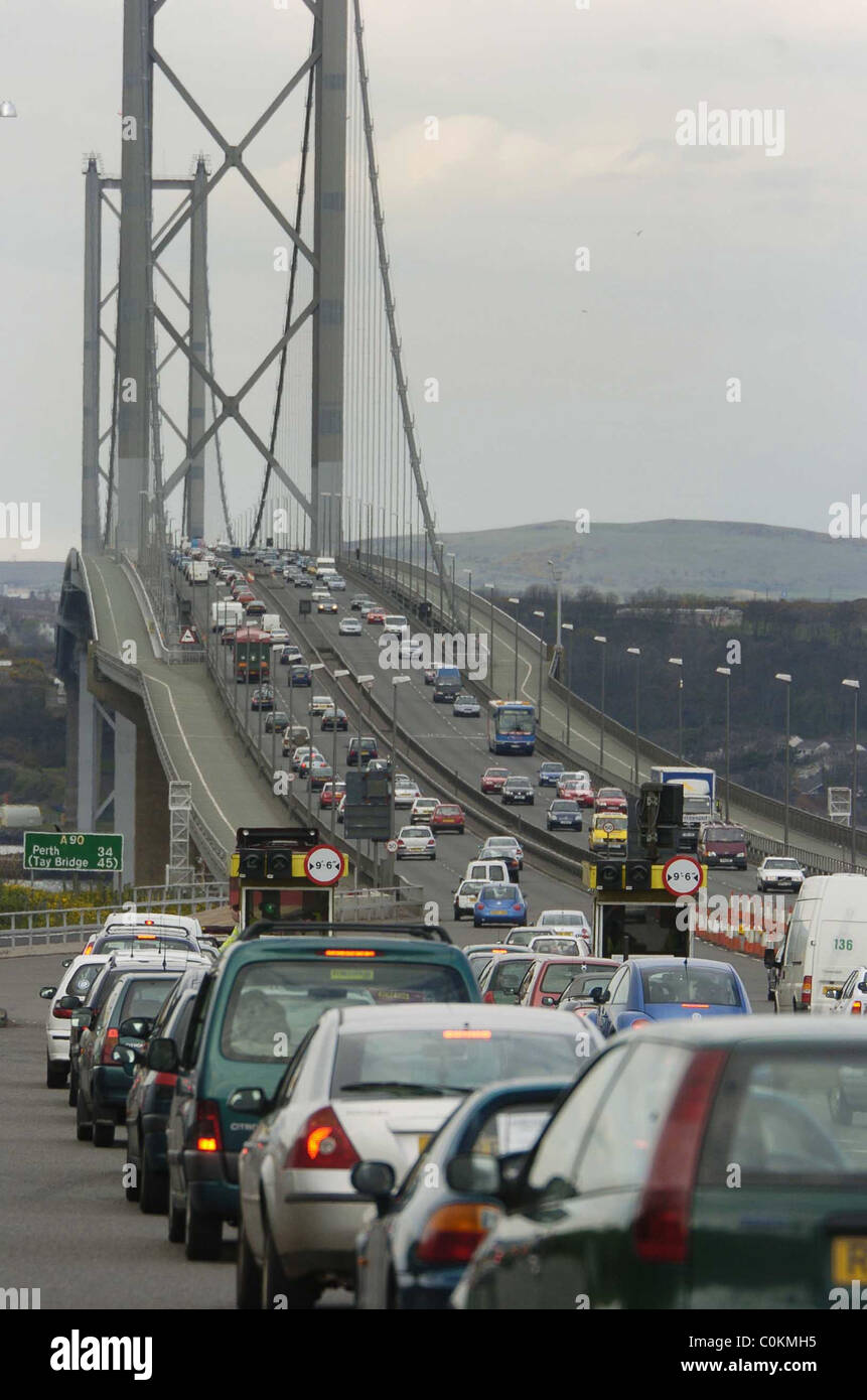 The Forth Road Bridge long traffic jam Stock Photo - Alamy