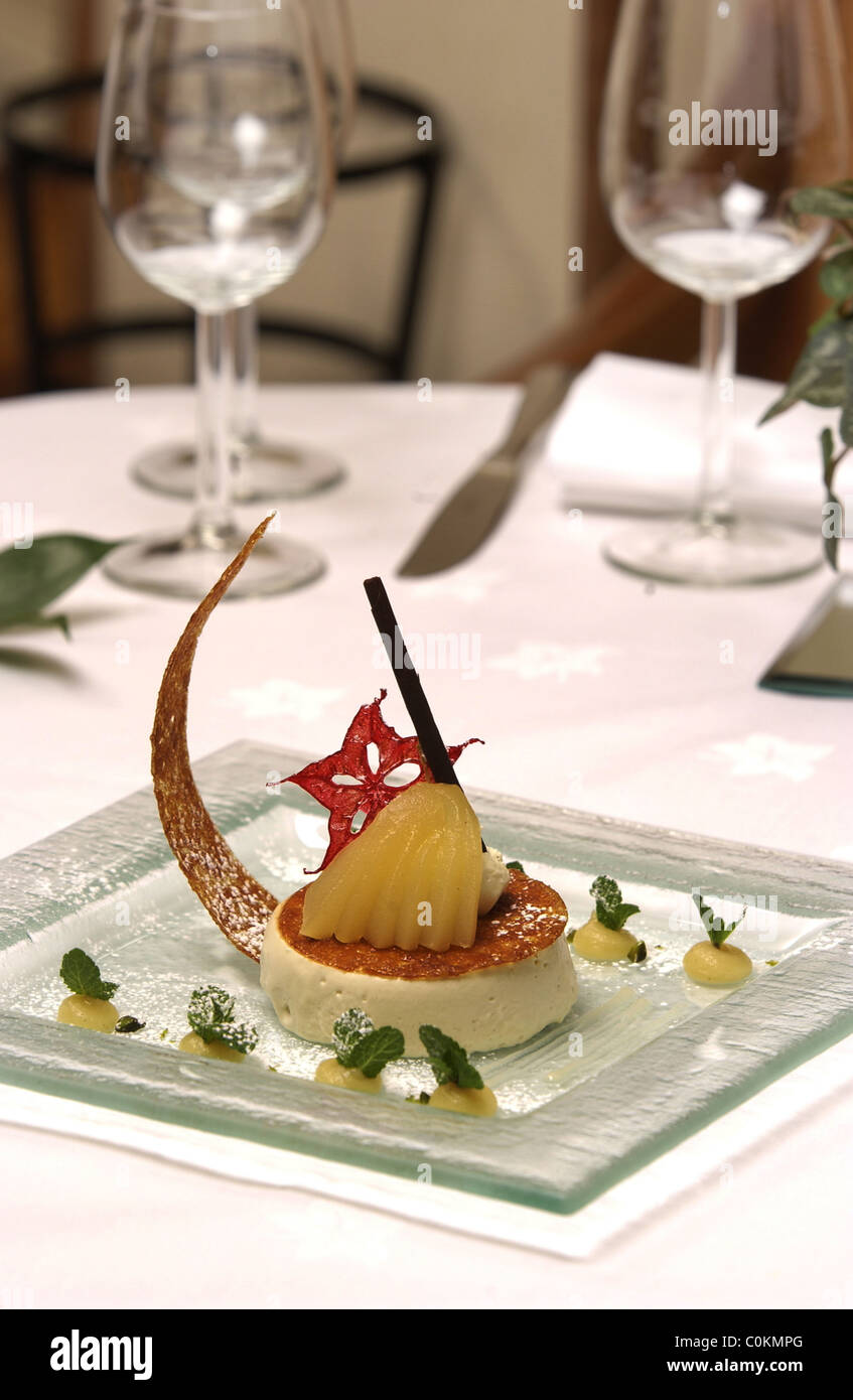 Michelin star chef martin wishart hi-res stock photography and images ...