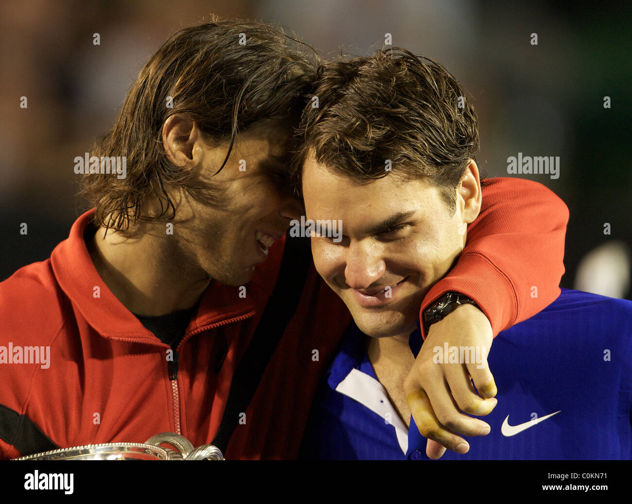 Roger Federer breaks down crying during the trophy presentation after ...