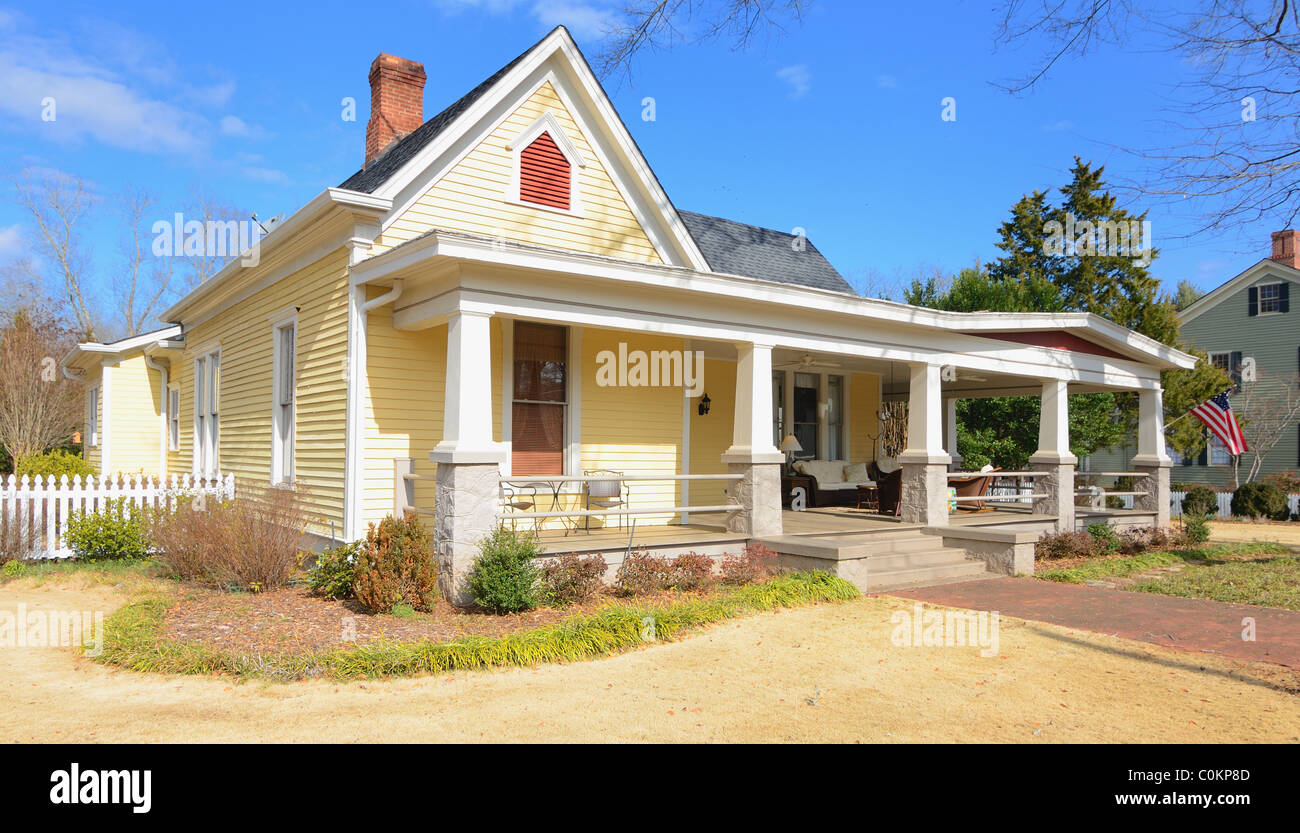 Historic Antebellum house in Madison, Georgia Stock Photo - Alamy