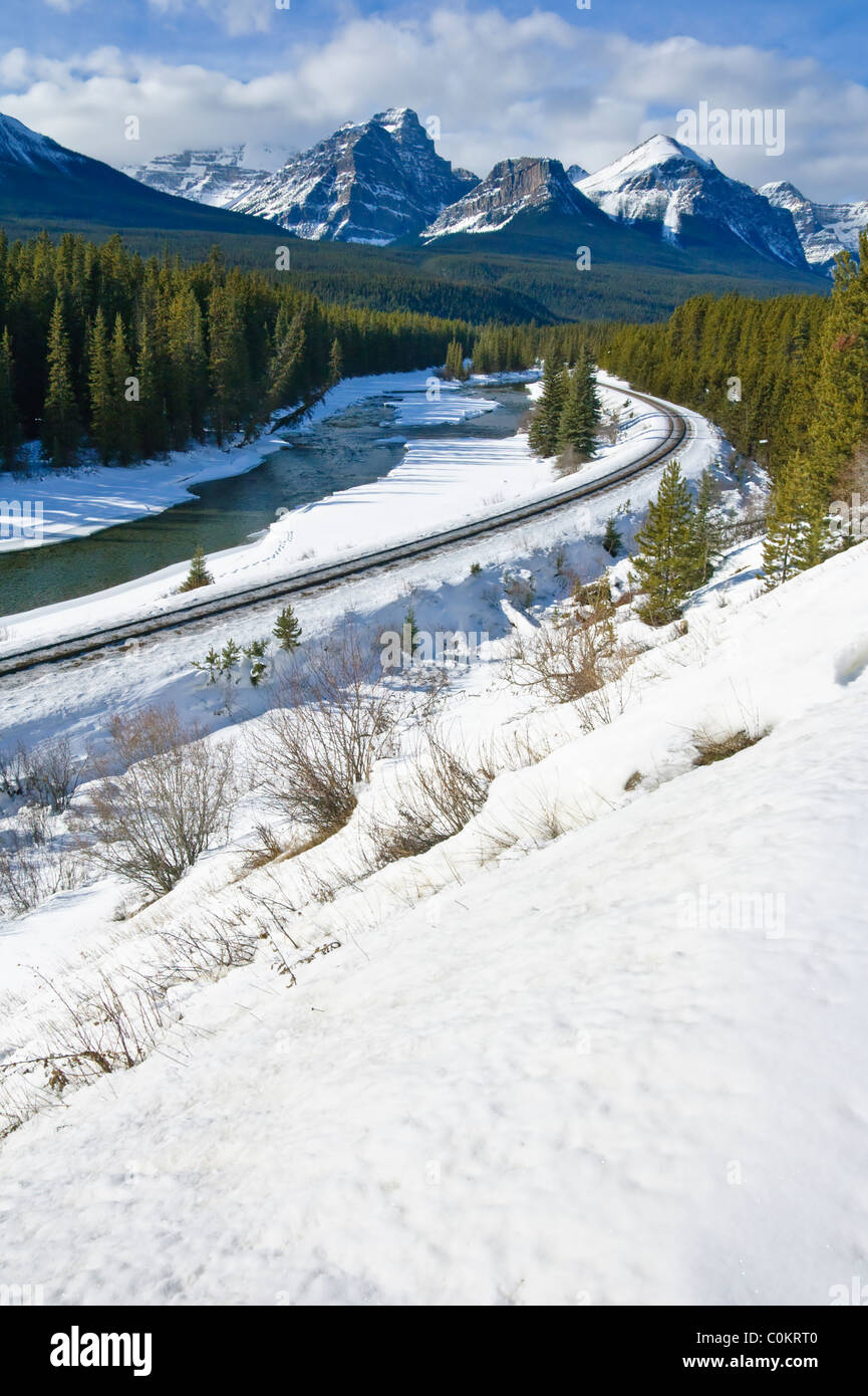 Canada banff winter hi-res stock photography and images - Alamy