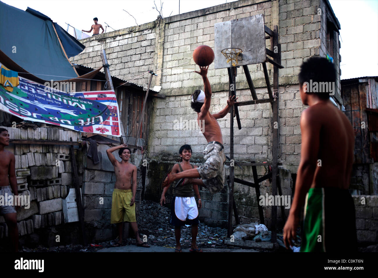Manila tondo slum hi-res stock photography and images - Alamy