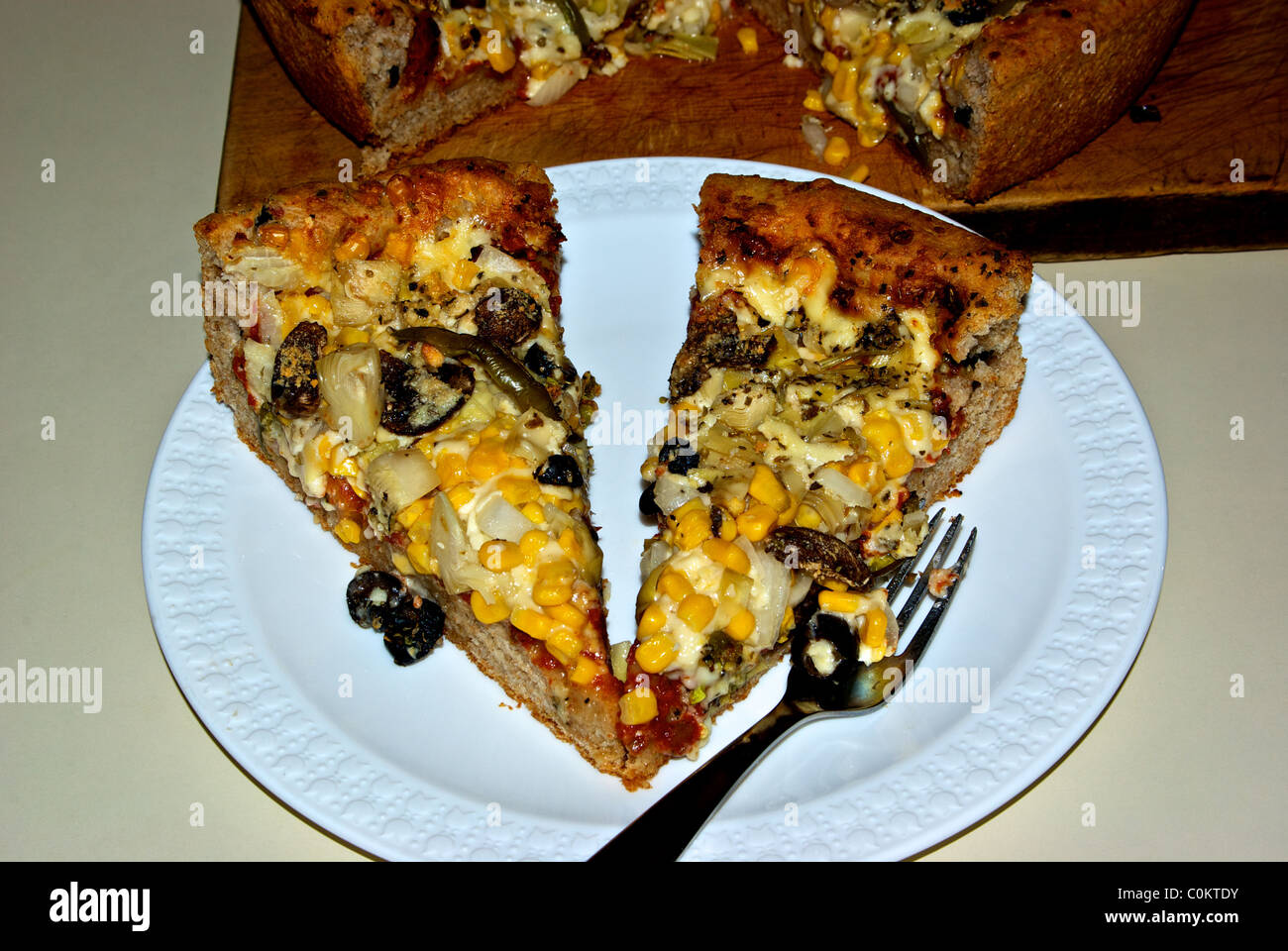 Deep dish pizza slice hi-res stock photography and images - Alamy
