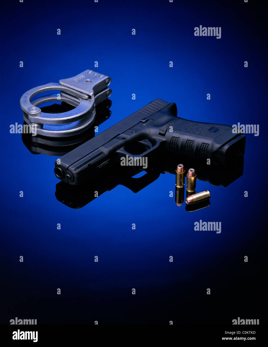 Glock pistol hi-res stock photography and images - Alamy