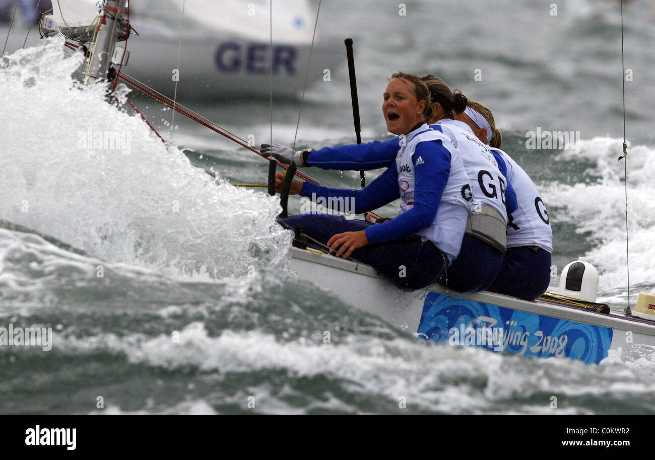 The British team competes during the Yngling medal race The British ...