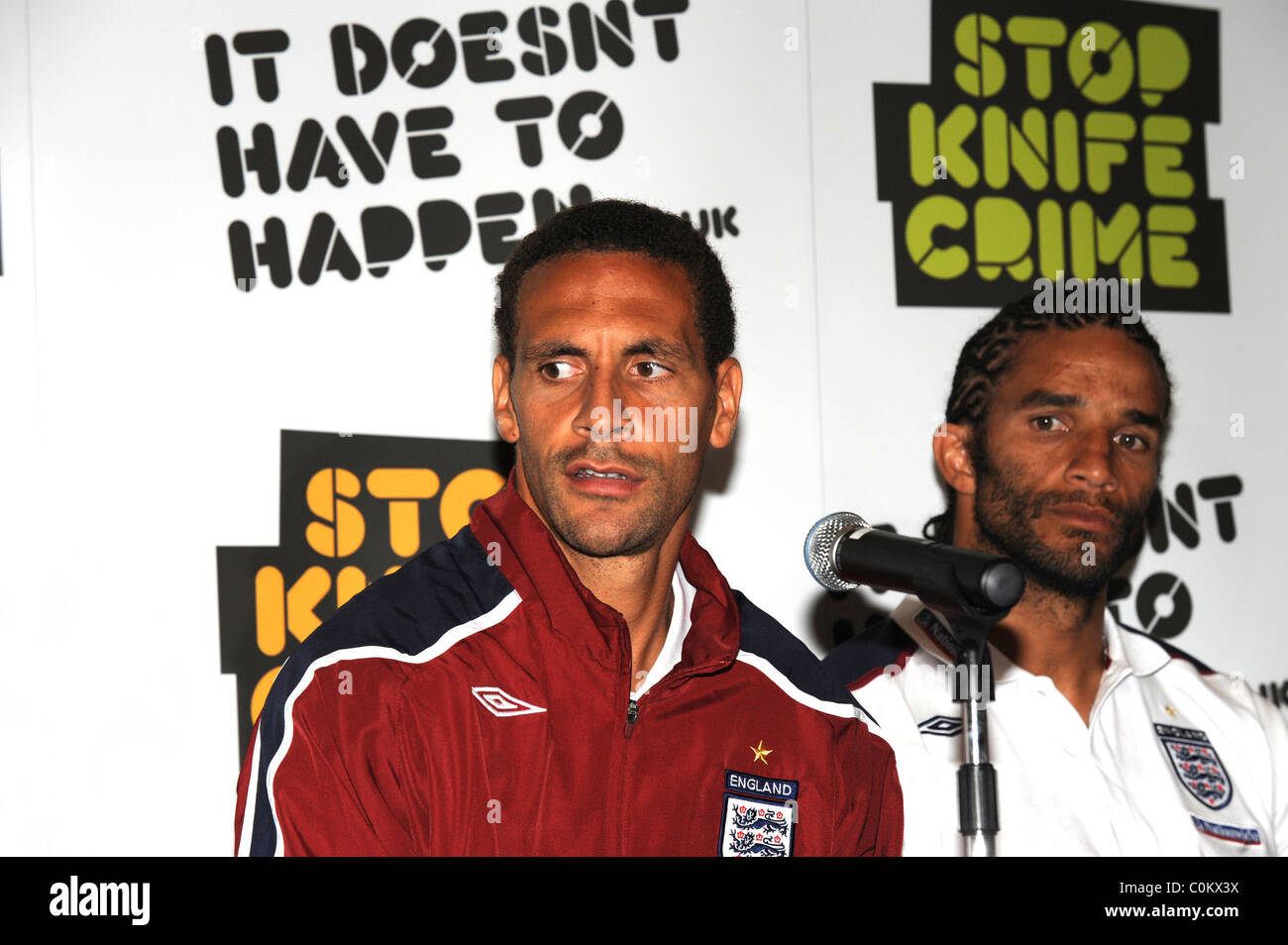 England players david james hi-res stock photography and images - Alamy
