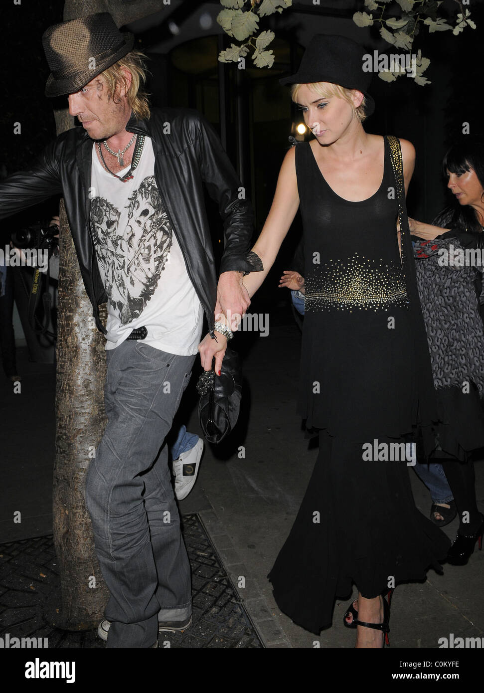 Rhys ifans new girlfriend kimberly hi-res stock photography and images ...