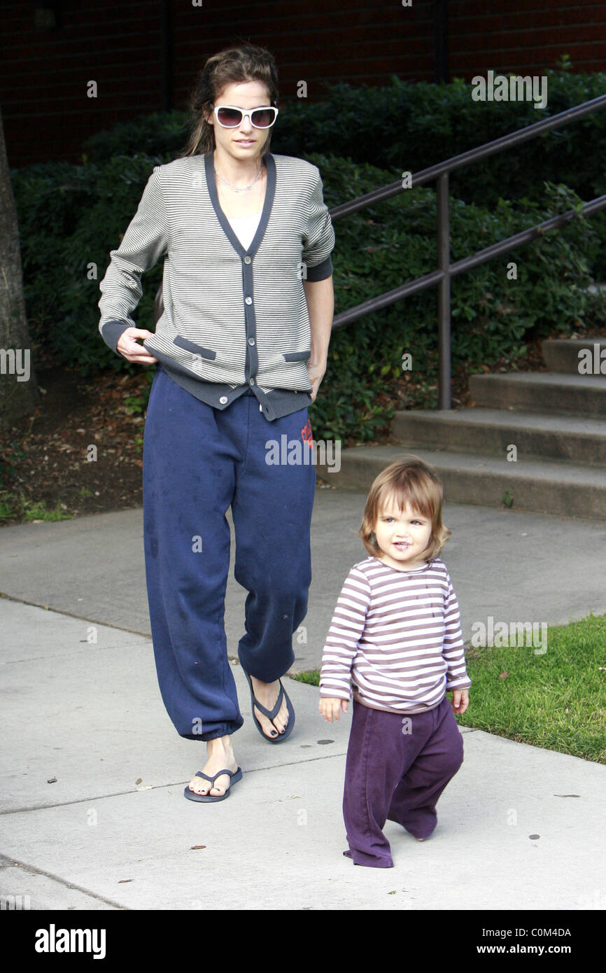 Actress Amanda Peet with husband David Benioff and daughter Frances ...