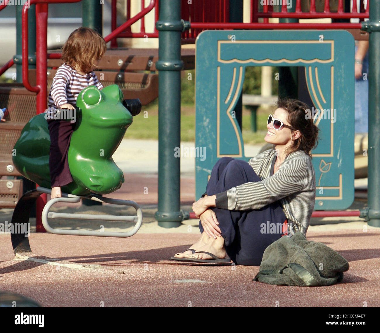 Actress Amanda Peet with husband David Benioff and daughter Frances ...