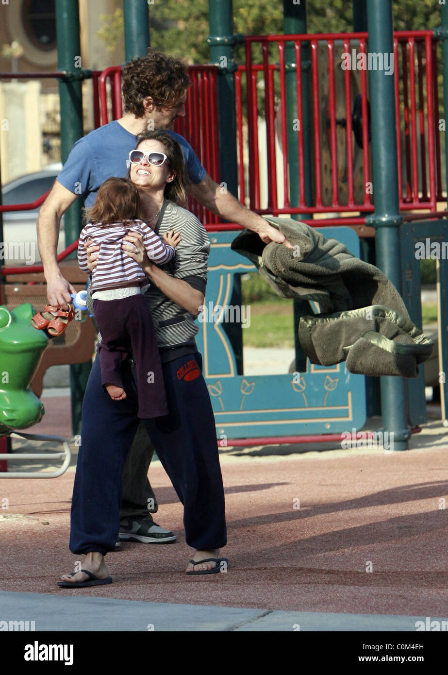 Actress Amanda Peet with husband David Benioff and daughter Frances ...