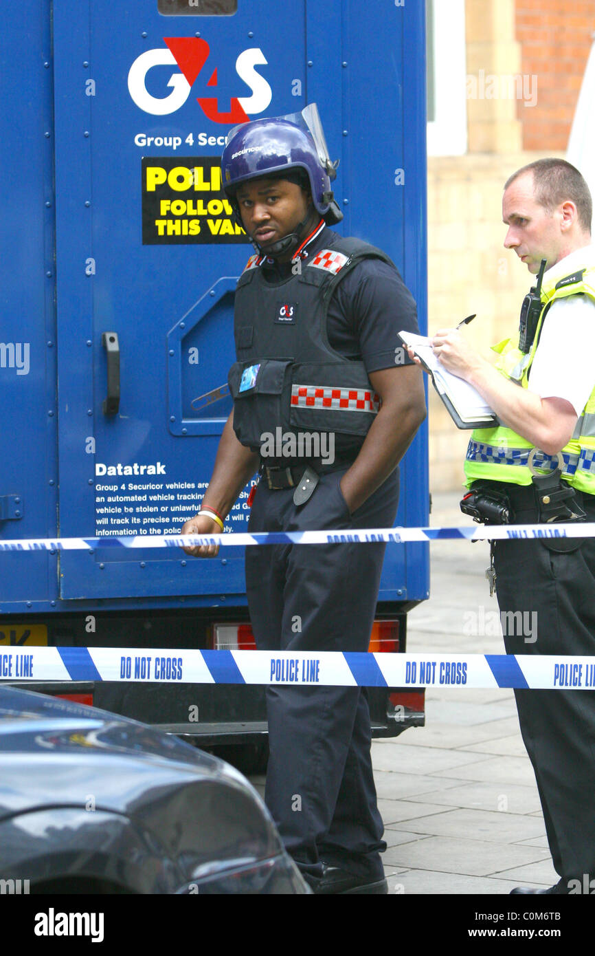 G4s security van robbery hi-res stock photography and images - Alamy