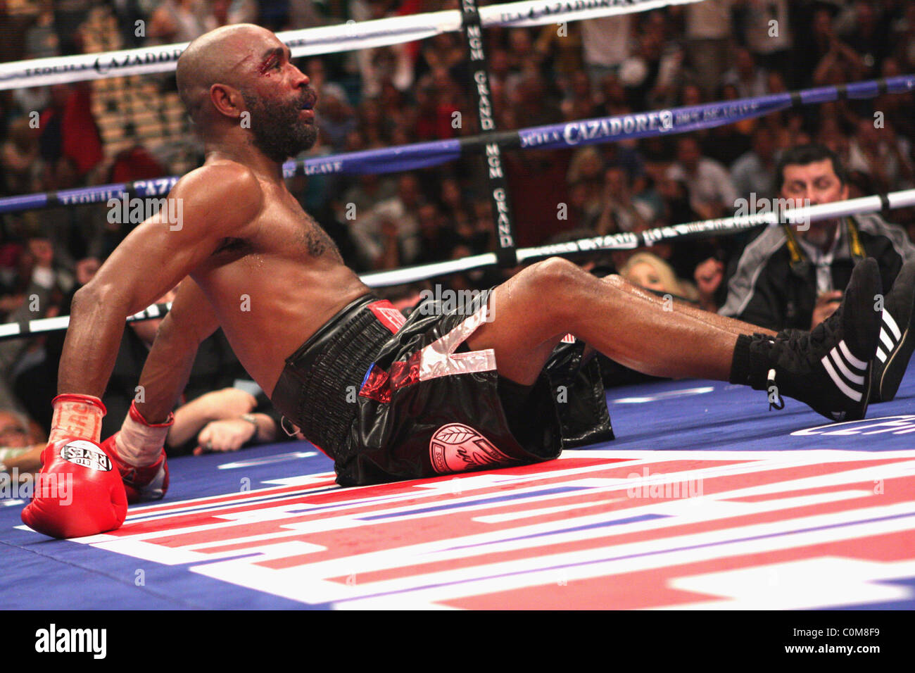 Juan Manuel Marquez beat Joel Casamayor (pictured) by technical ...