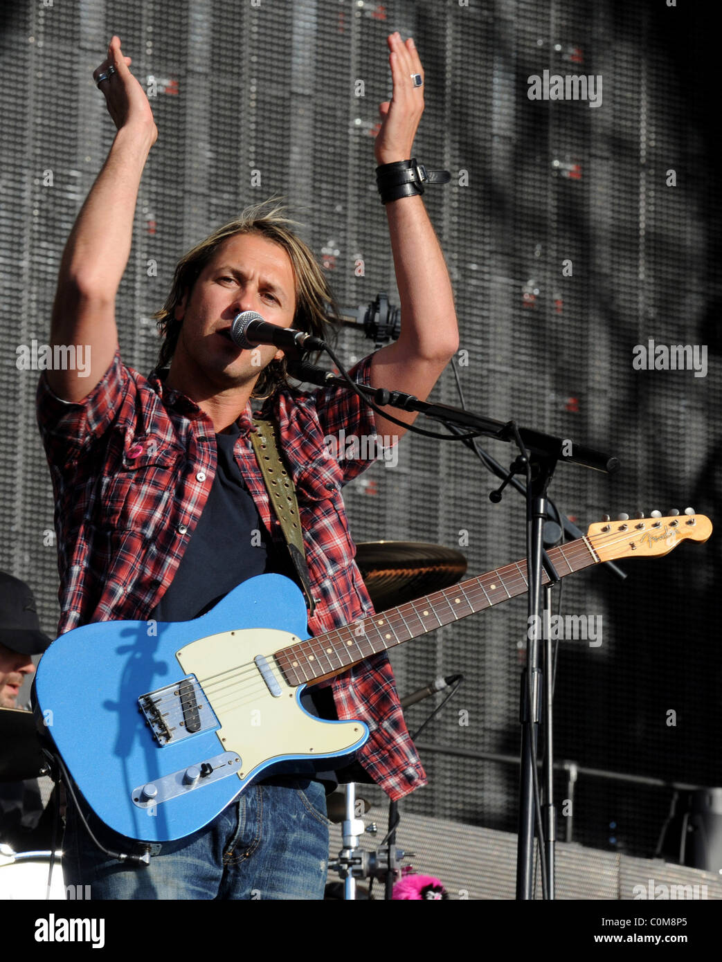 Feeder reading festival hi-res stock photography and images - Alamy