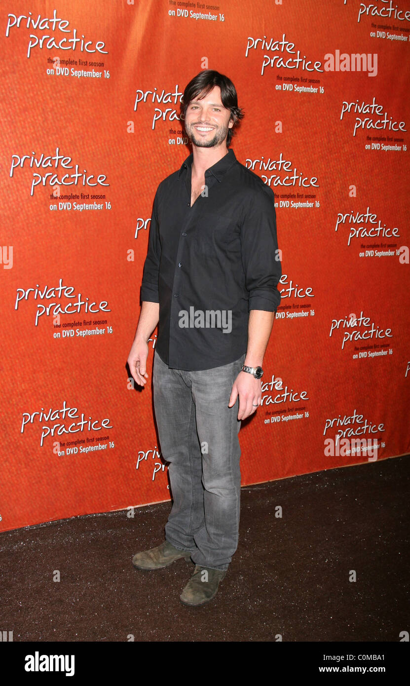 Jason Behr arriving at the "Private Practice" Season One DVD Launch ...