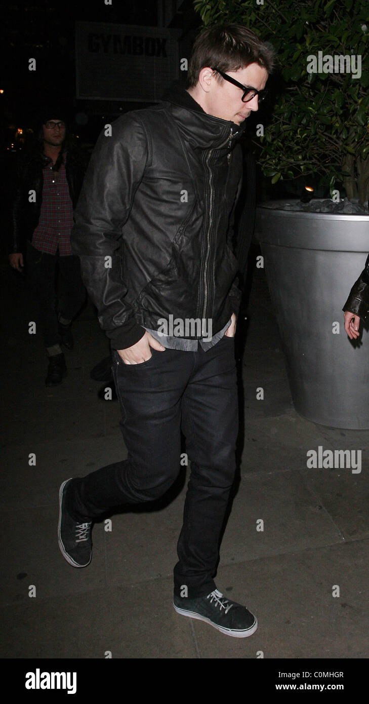 Josh Hartnett arriving at Bungalow 8 nightclub London, England - 15.09. ...