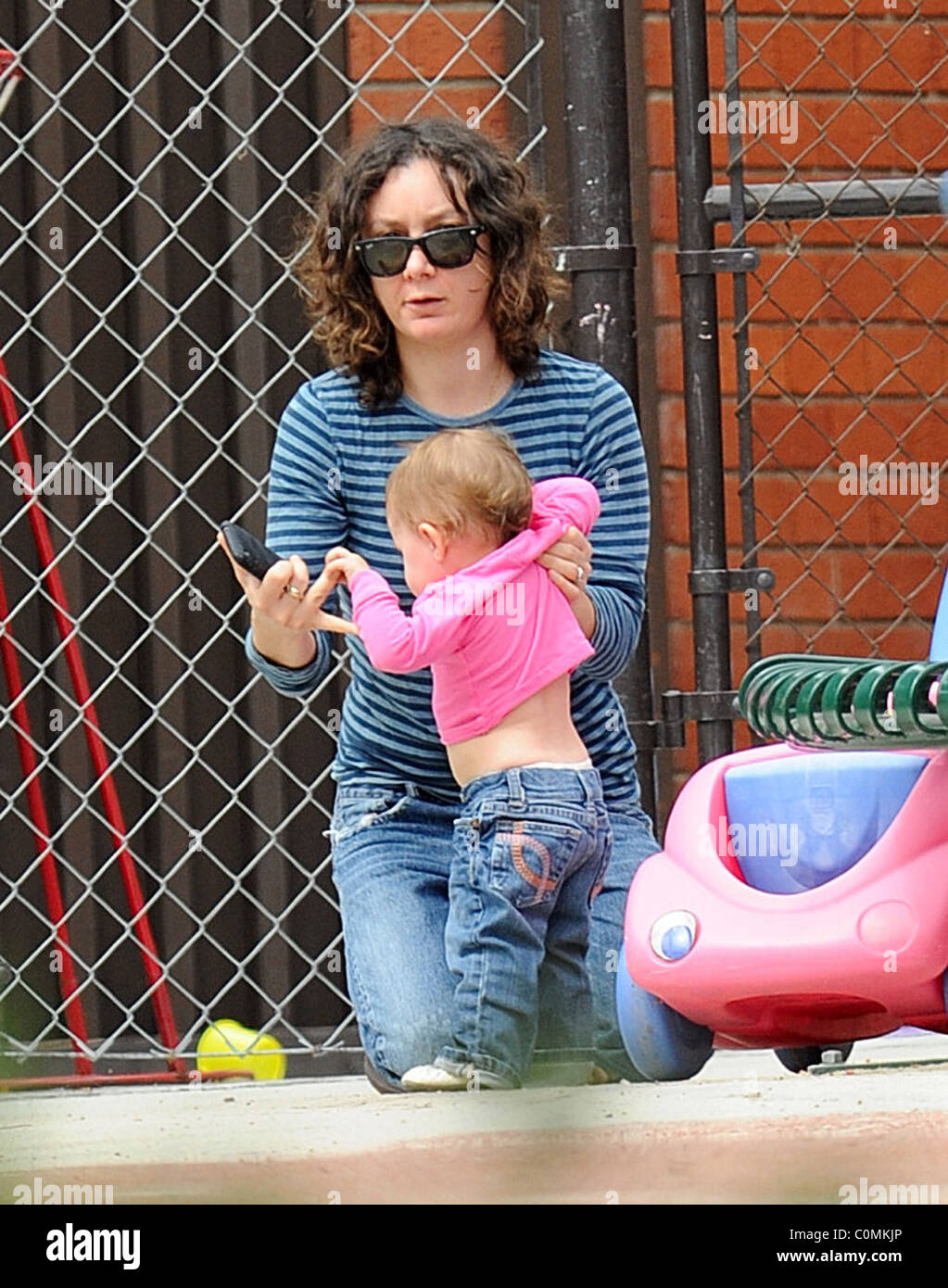 Sara Gilbert And Daughter High Resolution Stock Photography and Images ...