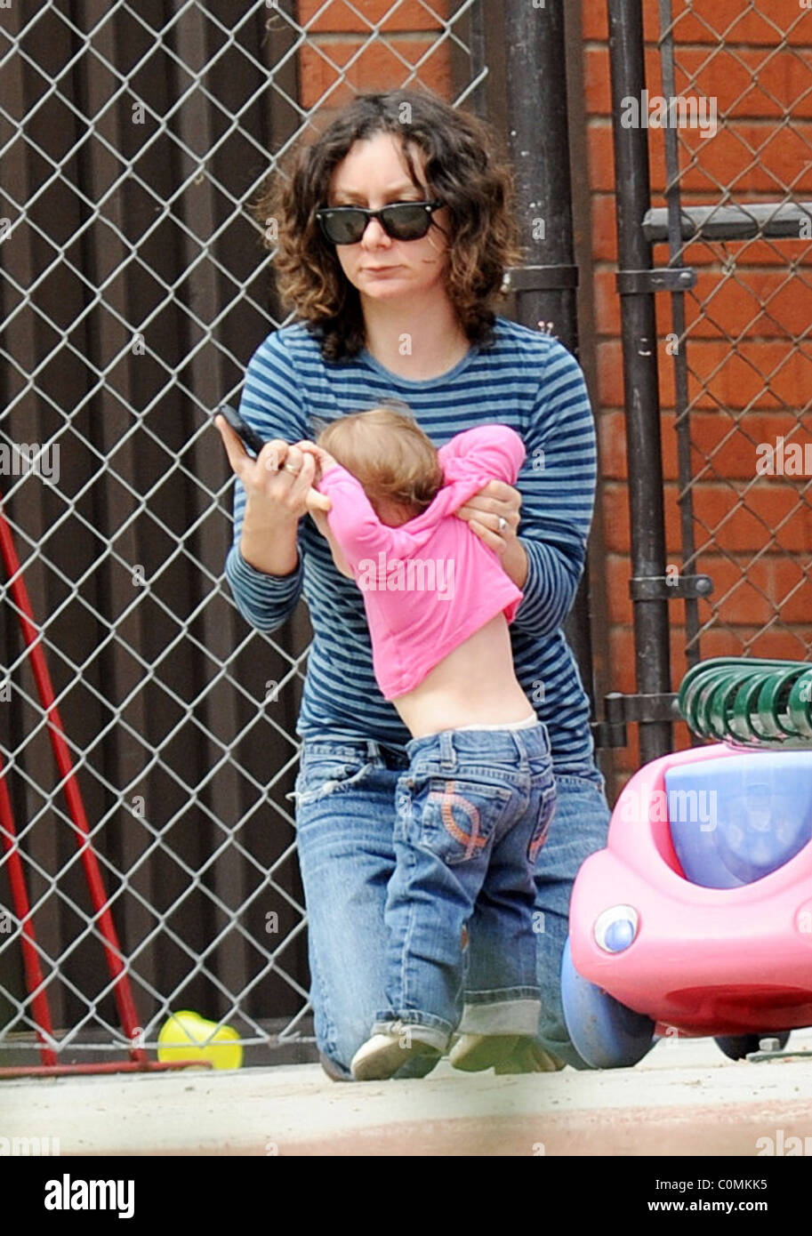 Sara Gilbert And Daughter High Resolution Stock Photography and Images ...