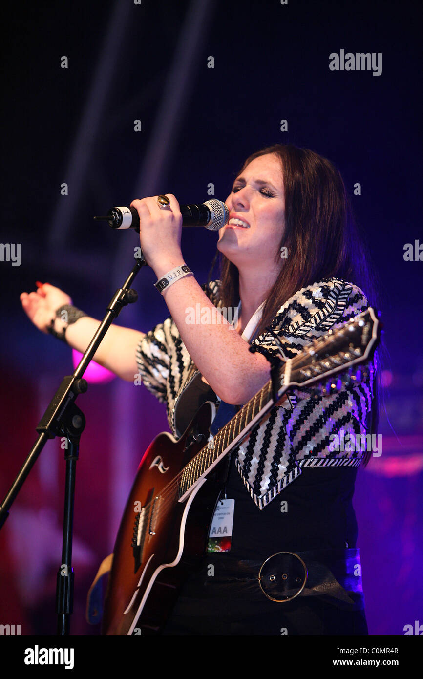 Sandi Thom Annual ceremony as the Blackpool lights are officially ...