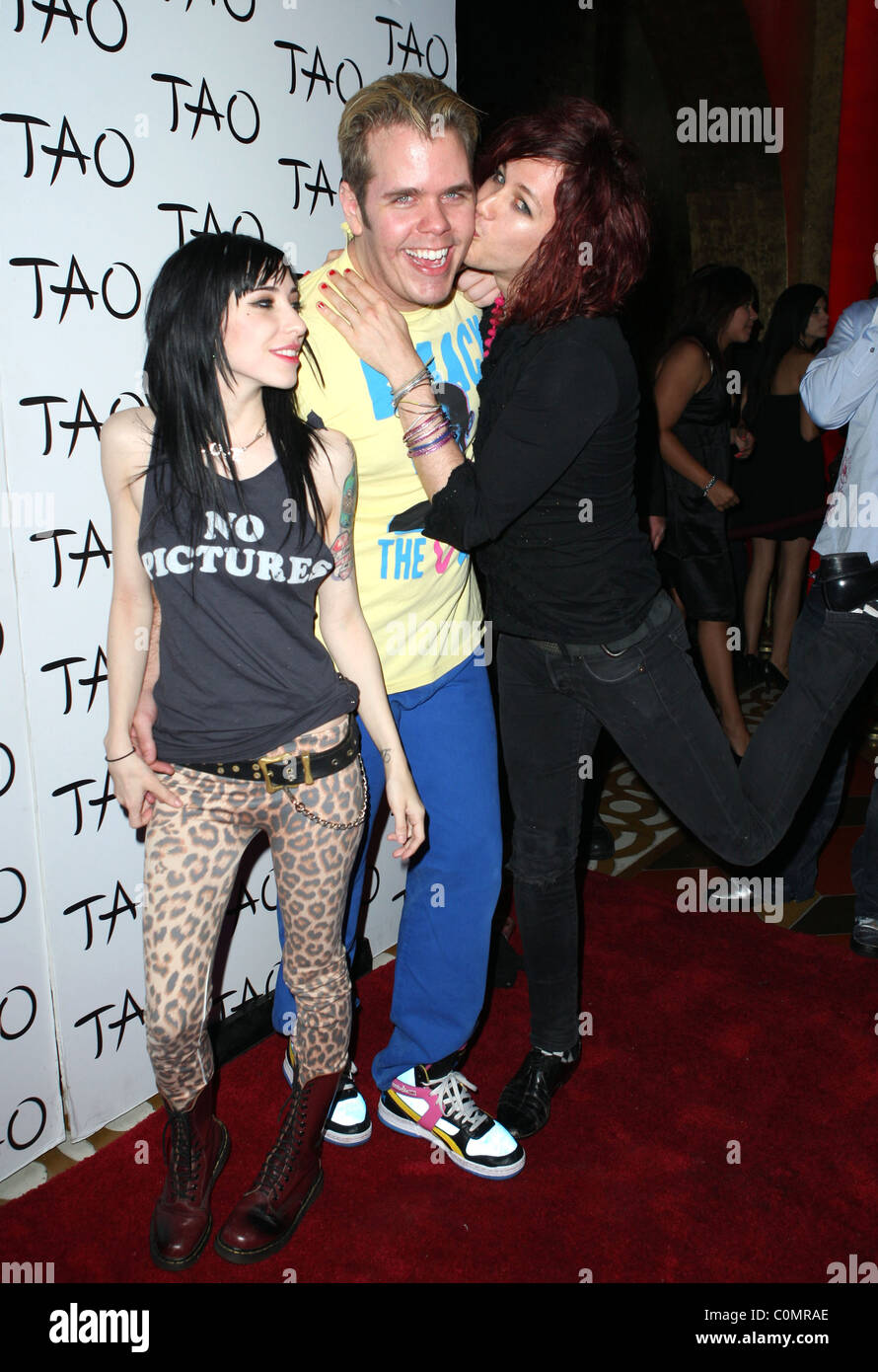 Jessica Origliasso, Perez Hilton and Azaria at the Venetian Resort and ...