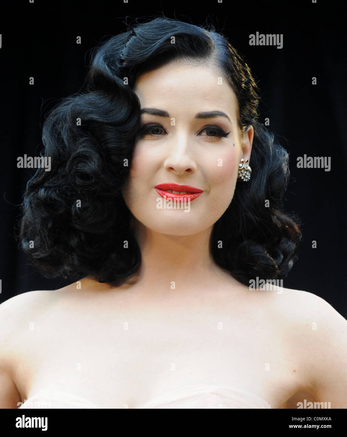 Dita Von Teese unveils her new "Wonderbra By Dita Von Teese" collection ...
