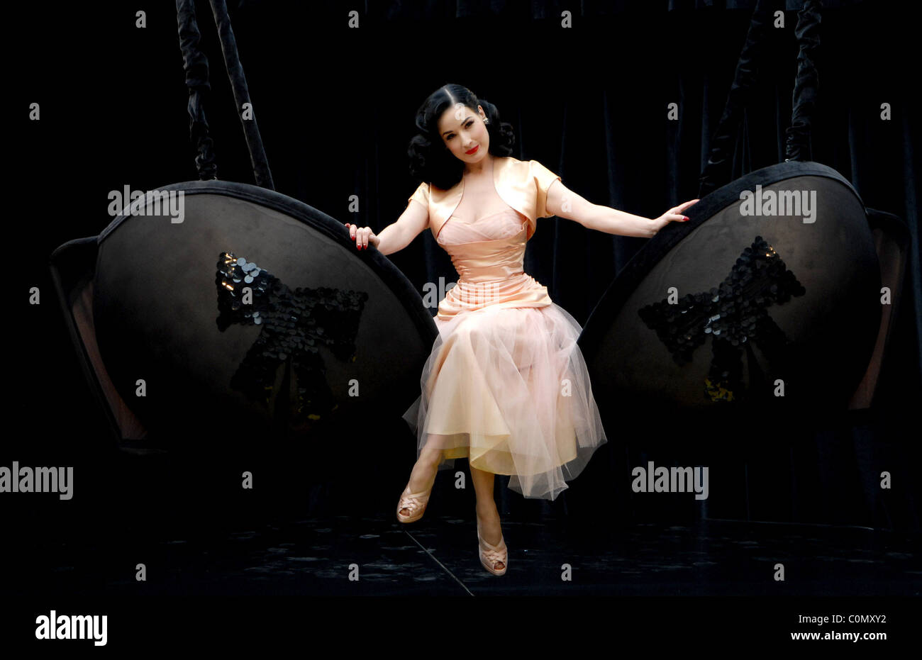 Dita Von Teese unveils her new "Wonderbra By Dita Von Teese" collection ...