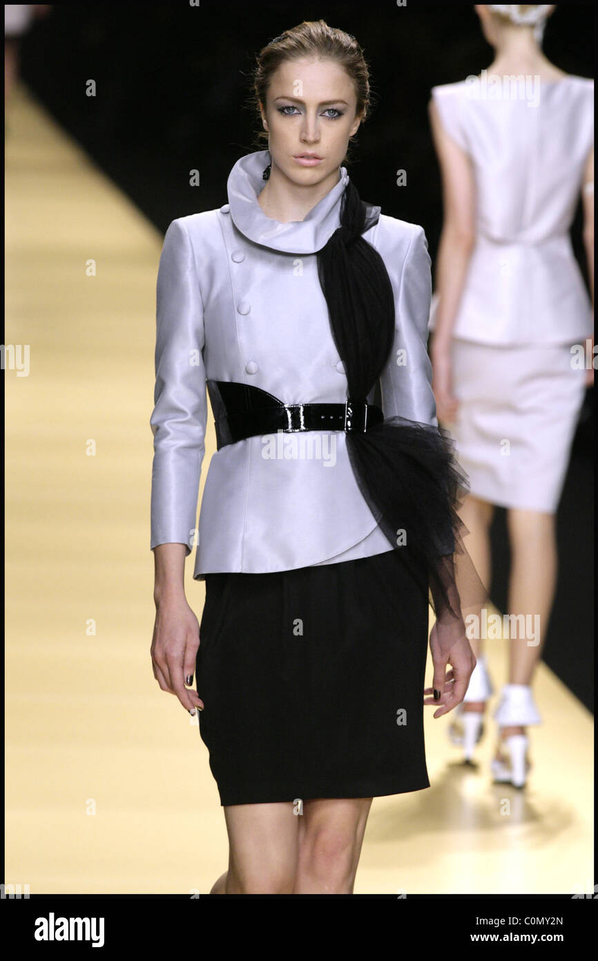Model Paris Fashion Week - Spring/Summer 2009 - Karl Lagerfeld ...