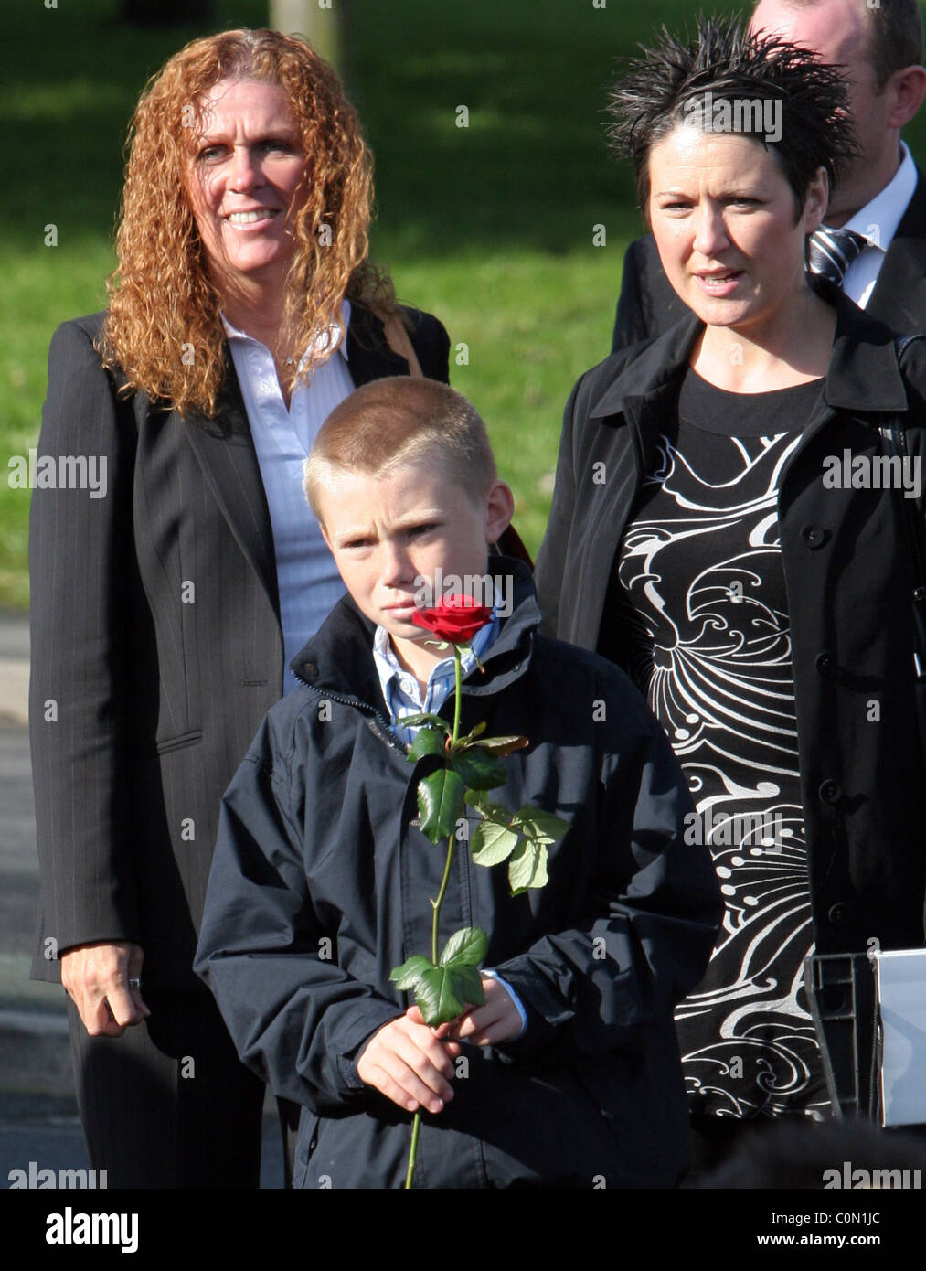 PC Ian Broadhurst's family and a number of former colleagues will pay ...