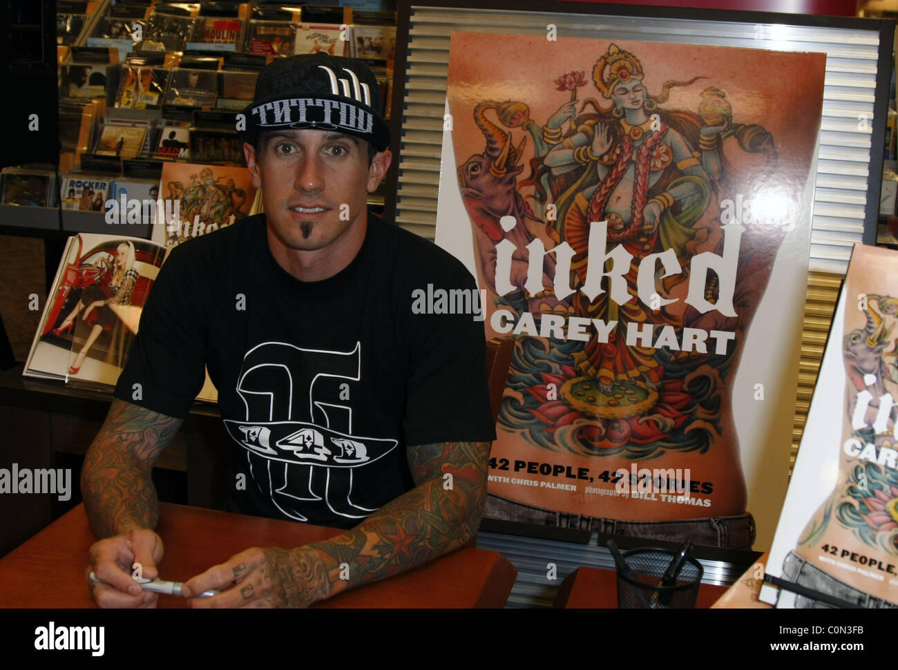 Carey Hart book signing at Borders Book Store at Town Center Las Vegas ...