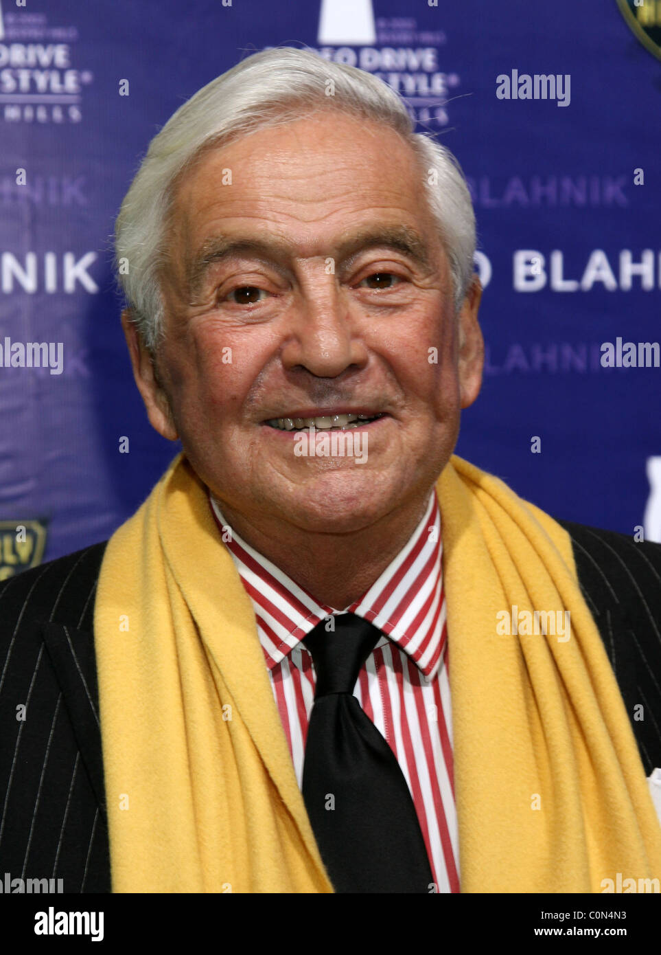 Fred Hayman The Rodeo Drive Walk Of Style award in honour of Manolo ...