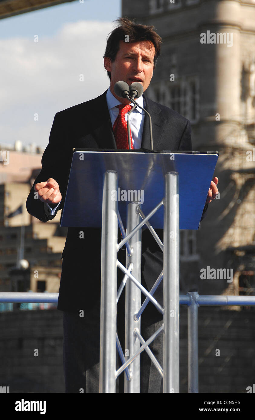 Lord sebastian coe olympic ceremony hi-res stock photography and images ...